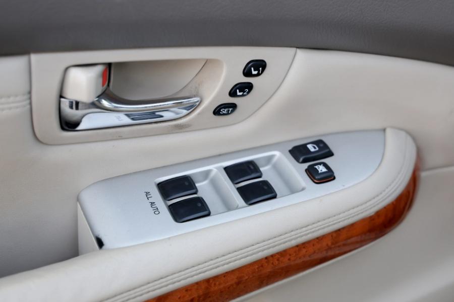 Melns Lexus RX 2007 Rīga, ar dzinēja tilpumu 3.50 L un nobraukumu 232 tūkst. km par 4150 €, foto 29 vietnē AUTOMOTO.COM.LV