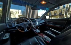 Black Lexus RX 2007 in Riga, with an engine capacity of 3.30 L and mileage of 148 thousand km for 8990 €, photo 3 on AUTOMOTO.COM.LV