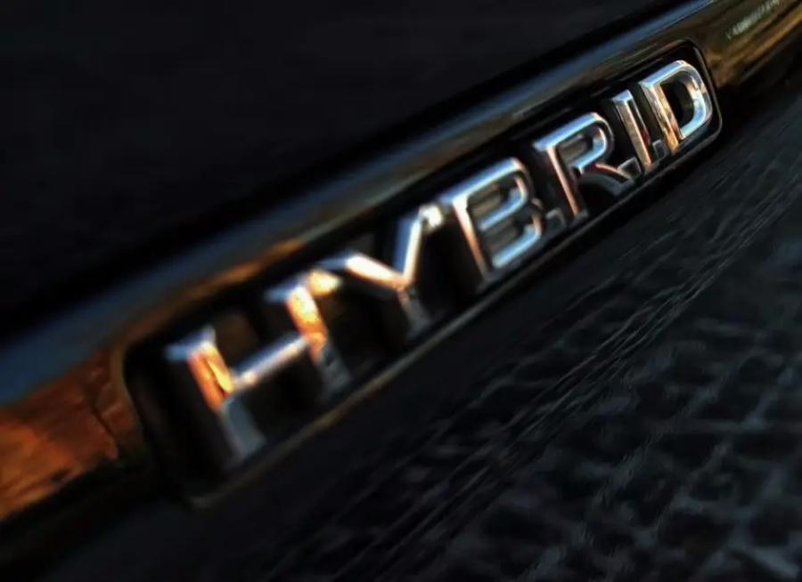 Black Lexus RX 2007 in Riga, with an engine capacity of 3.30 L and mileage of 148 thousand km for 8990 €, photo 21 on AUTOMOTO.COM.LV