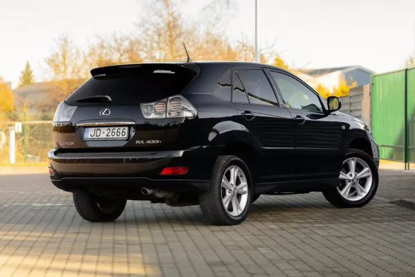 Black Lexus RX 2007 in Jelgava, with an engine capacity of 3.30 L and mileage of 242 thousand km for 6900 €, photo 5 on AUTOMOTO.COM.LV