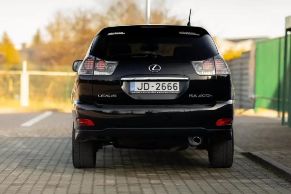 Black Lexus RX 2007 in Jelgava, with an engine capacity of 3.30 L and mileage of 242 thousand km for 6900 €, photo 6 on AUTOMOTO.COM.LV