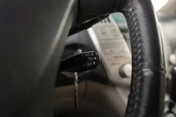 Black Lexus RX 2007 in Jelgava, with an engine capacity of 3.30 L and mileage of 242 thousand km for 6900 €, photo 9 on AUTOMOTO.COM.LV