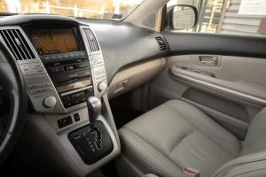 Melns Lexus RX 2007 Jelgava, ar dzinēja tilpumu 3.30 L un nobraukumu 242 tūkst. km par 6900 €, foto 18 vietnē AUTOMOTO.COM.LV