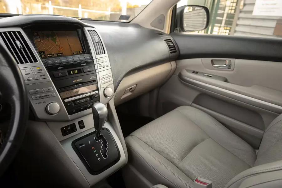 Melns Lexus RX 2007 Jelgava, ar dzinēja tilpumu 3.30 L un nobraukumu 242 tūkst. km par 6900 €, foto 18 vietnē AUTOMOTO.COM.LV