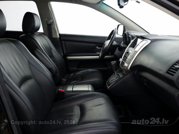Black Lexus RX 2008 in Tallinn, with an engine capacity of 3.30 L and mileage of 133 thousand km for 5499 €, photo 6 on AUTOMOTO.COM.LV