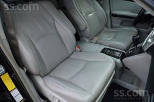 Black Lexus RX 2009 in Riga, with an engine capacity of 3.50 L and mileage of 258 thousand km for 5990 €, photo 13 on AUTOMOTO.COM.LV