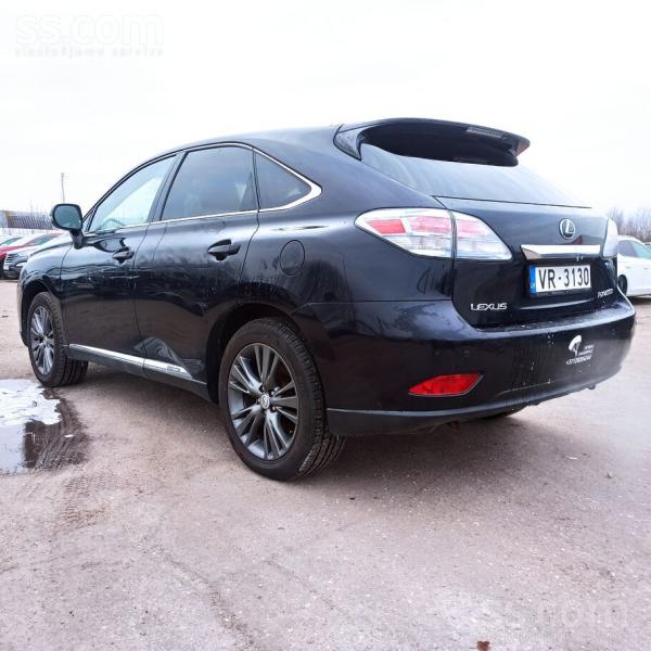 Black Lexus RX 2010 in Daugavpils, with an engine capacity of 3.50 L and mileage of 0 thousand km for 10400 €, photo 5 on AUTOMOTO.COM.LV