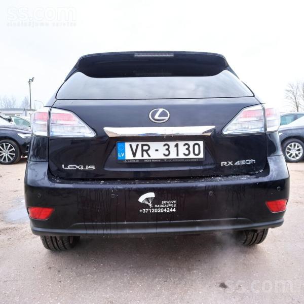 Black Lexus RX 2010 in Daugavpils, with an engine capacity of 3.50 L and mileage of 0 thousand km for 10400 €, photo 6 on AUTOMOTO.COM.LV
