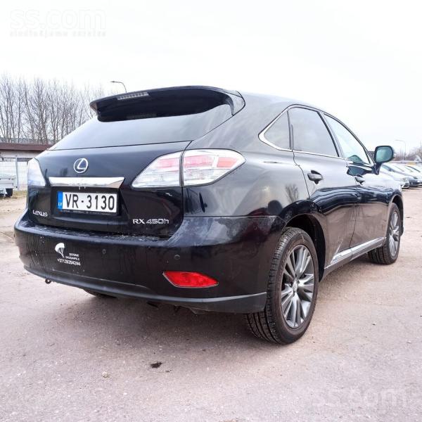 Black Lexus RX 2010 in Daugavpils, with an engine capacity of 3.50 L and mileage of 0 thousand km for 10400 €, photo 7 on AUTOMOTO.COM.LV