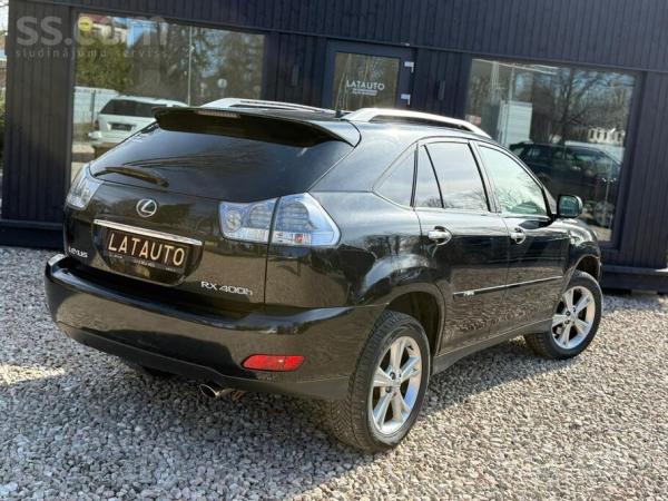 Melns Lexus RX 2010 Rīga, ar dzinēja tilpumu 3.30 L un nobraukumu 333 tūkst. km par 4999 €, foto 3 vietnē AUTOMOTO.COM.LV