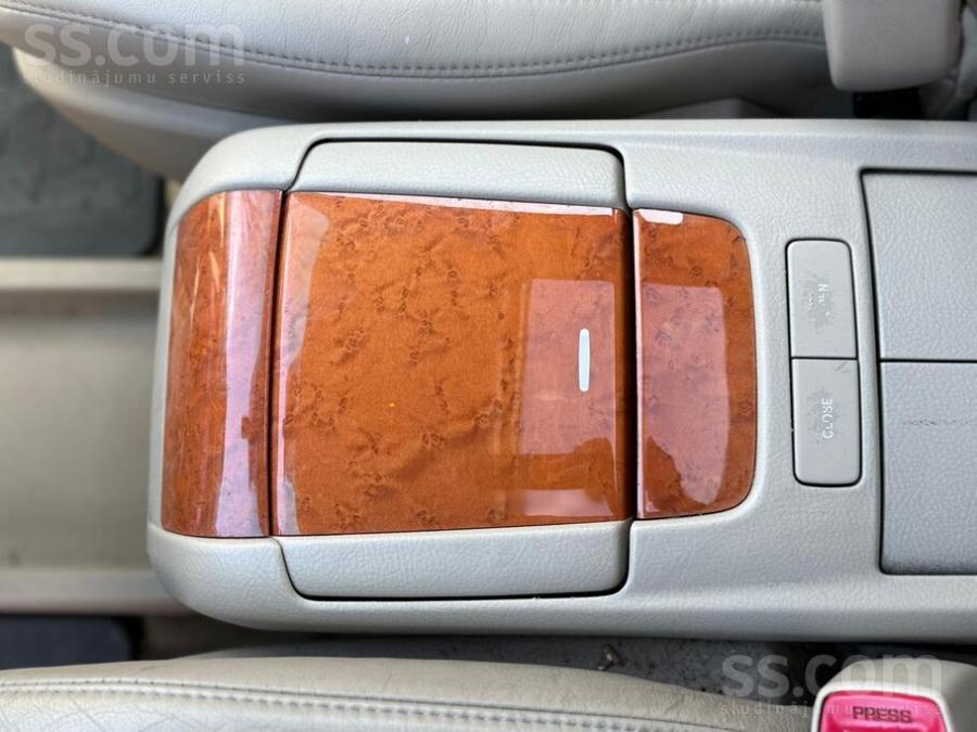 Melns Lexus RX 2010 Rīga, ar dzinēja tilpumu 3.30 L un nobraukumu 333 tūkst. km par 4999 €, foto 19 vietnē AUTOMOTO.COM.LV