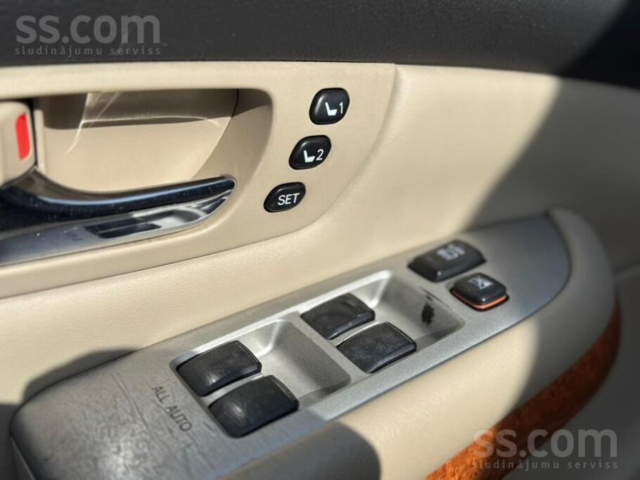 Melns Lexus RX 2010 Rīga, ar dzinēja tilpumu 3.30 L un nobraukumu 333 tūkst. km par 4999 €, foto 23 vietnē AUTOMOTO.COM.LV