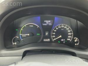 Black Lexus RX 2010 in Riga, with an engine capacity of 3.50 L and mileage of 270 thousand km for 6900 €, photo 13 on AUTOMOTO.COM.LV