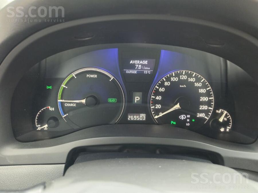 Black Lexus RX 2010 in Riga, with an engine capacity of 3.50 L and mileage of 270 thousand km for 6900 €, photo 13 on AUTOMOTO.COM.LV