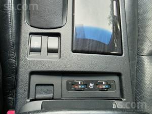 Black Lexus RX 2010 in Riga, with an engine capacity of 3.50 L and mileage of 270 thousand km for 6900 €, photo 14 on AUTOMOTO.COM.LV