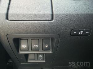 Black Lexus RX 2010 in Riga, with an engine capacity of 3.50 L and mileage of 270 thousand km for 6900 €, photo 17 on AUTOMOTO.COM.LV