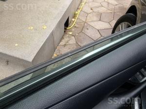 Black Lexus RX 2010 in Riga, with an engine capacity of 3.50 L and mileage of 270 thousand km for 6900 €, photo 19 on AUTOMOTO.COM.LV