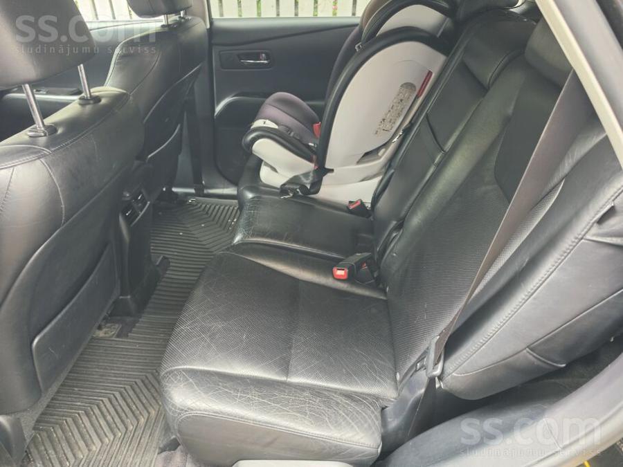 Black Lexus RX 2010 in Riga, with an engine capacity of 3.50 L and mileage of 270 thousand km for 6900 €, photo 20 on AUTOMOTO.COM.LV