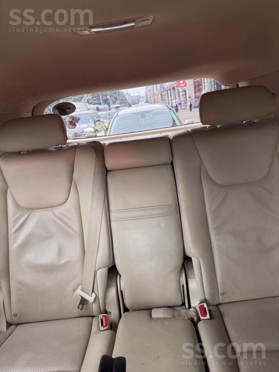 Melns Lexus RX 2010 Rīga, ar dzinēja tilpumu 3.50 L un nobraukumu 260 tūkst. km par 9900 €, foto 4 vietnē AUTOMOTO.COM.LV