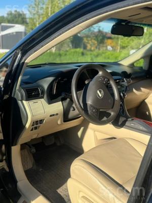 Black Lexus RX 2010 in Riga, with an engine capacity of 3.50 L and mileage of 262 thousand km for 10900 €, photo 5 on AUTOMOTO.COM.LV