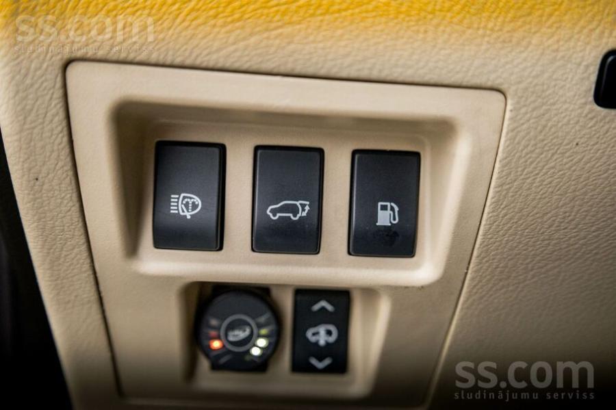 Melns Lexus RX 2010 Rīga, ar dzinēja tilpumu 3.50 L un nobraukumu 259 tūkst. km par 8990 €, foto 16 vietnē AUTOMOTO.COM.LV