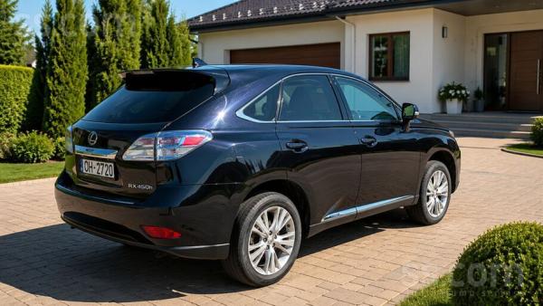 Black Lexus RX 2010 in Riga, with an engine capacity of 3.50 L and mileage of 198 thousand km for 12921 €, photo 3 on AUTOMOTO.COM.LV