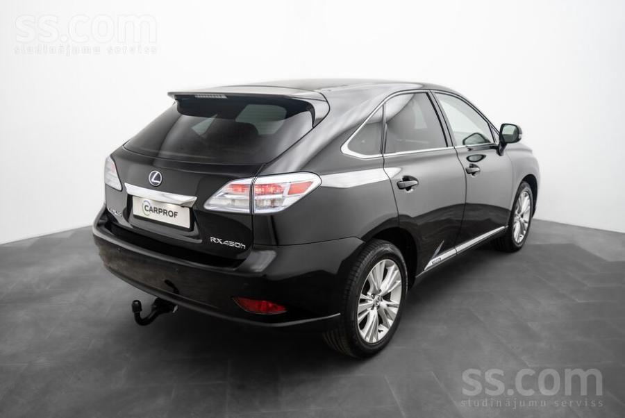 Melns Lexus RX 2010 Tallina, ar dzinēja tilpumu 3.50 L un nobraukumu 220 tūkst. km par 11999 €, foto 5 vietnē AUTOMOTO.COM.LV
