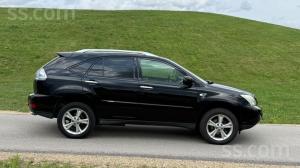 Melns Lexus RX 2010 Rīga, ar dzinēja tilpumu 3.30 L un nobraukumu 333 tūkst. km par 4800 €, foto 4 vietnē AUTOMOTO.COM.LV