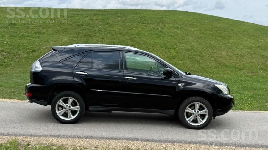 Melns Lexus RX 2010 Rīga, ar dzinēja tilpumu 3.30 L un nobraukumu 333 tūkst. km par 4800 €, foto 4 vietnē AUTOMOTO.COM.LV