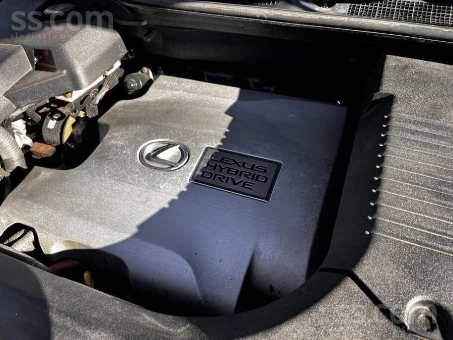 Black Lexus RX 2010 in Jurmala, with an engine capacity of 3.50 L and mileage of 176 thousand km for 12400 €, photo 19 on AUTOMOTO.COM.LV