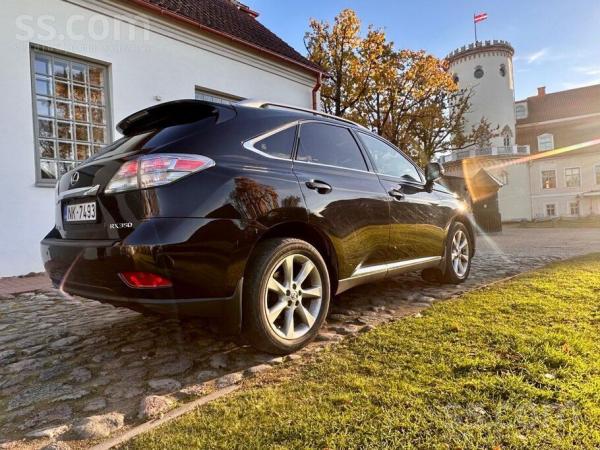 Lexus RX 2010 in Riga on AUTOMOTO.COM.LV Black Lexus RX 2010 in Riga, with an engine capacity of 3.50 L and mileage of 285 thousand km for 9200 €, photo 5 on AUTOMOTO.COM.LV