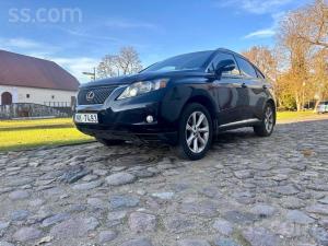 Black Lexus RX 2010 in Riga, with an engine capacity of 3.50 L and mileage of 285 thousand km for 9200 €, photo 10 on AUTOMOTO.COM.LV