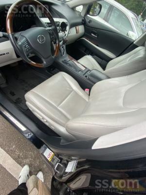 Melns Lexus RX 2011 Rīga, ar dzinēja tilpumu 3.50 L un nobraukumu 62 tūkst. km par 5500 €, foto 5 vietnē AUTOMOTO.COM.LV