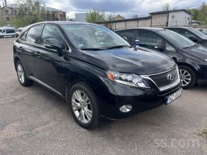 Black Lexus RX 2011 in Riga, with an engine capacity of 3.50 L and mileage of 269 thousand km for 10900 €, photo 2 on AUTOMOTO.COM.LV