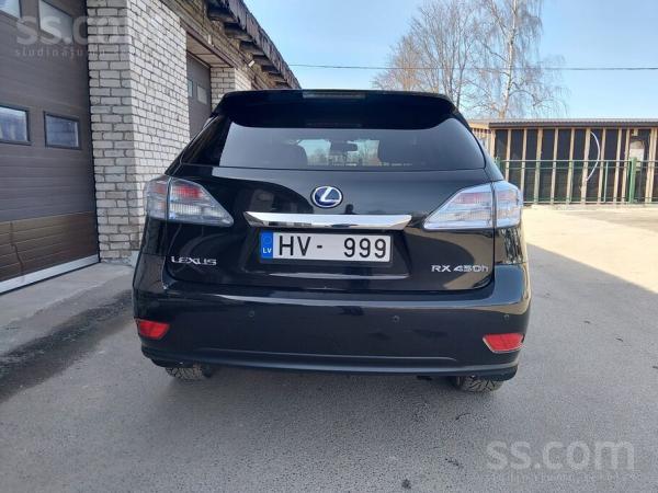 Black Lexus RX 2011 in Rezekne, with an engine capacity of 3.50 L and mileage of 230 thousand km for 12400 €, photo 2 on AUTOMOTO.COM.LV