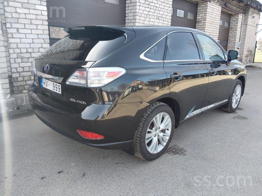 Melns Lexus RX 2011 Rēzekne, ar dzinēja tilpumu 3.50 L un nobraukumu 230 tūkst. km par 12400 €, foto 4 vietnē AUTOMOTO.COM.LV