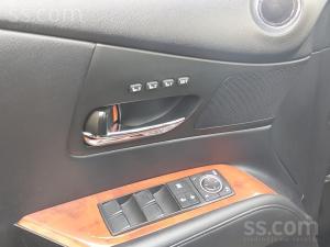 Melns Lexus RX 2011 Rēzekne, ar dzinēja tilpumu 3.50 L un nobraukumu 230 tūkst. km par 12400 €, foto 17 vietnē AUTOMOTO.COM.LV