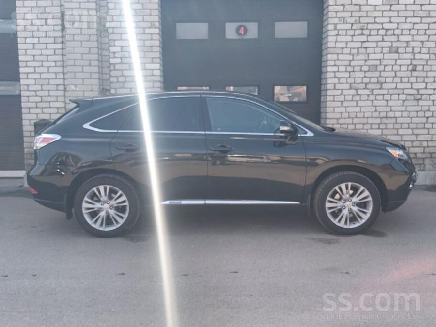 Melns Lexus RX 2011 Rēzekne, ar dzinēja tilpumu 3.50 L un nobraukumu 230 tūkst. km par 12400 €, foto 18 vietnē AUTOMOTO.COM.LV