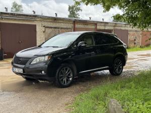 Black Lexus RX 2011 in Riga, with an engine capacity of 3.50 L and mileage of 304 thousand km for 11700 €, photo 3 on AUTOMOTO.COM.LV