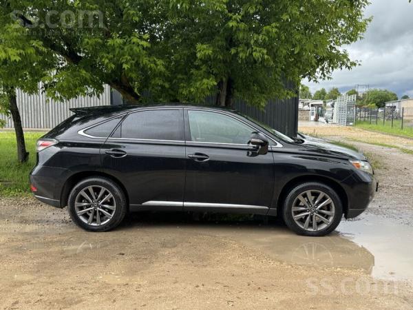Melns Lexus RX 2011 Rīga, ar dzinēja tilpumu 3.50 L un nobraukumu 304 tūkst. km par 11700 €, foto 5 vietnē AUTOMOTO.COM.LV