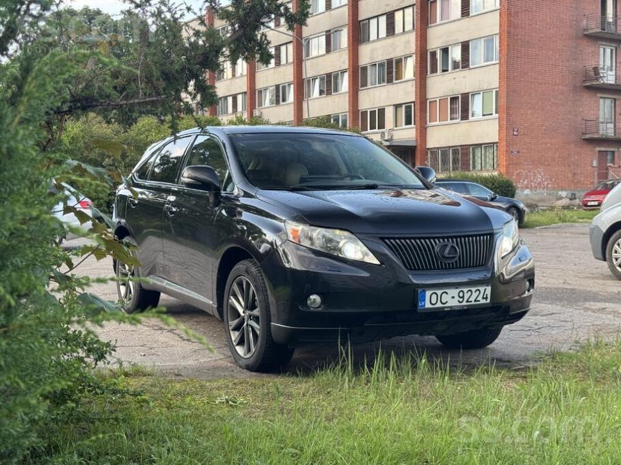 Black Lexus RX 2011 in Riga, with an engine capacity of 3.50 L and mileage of 305 thousand km for 11300 €, photo 5 on AUTOMOTO.COM.LV