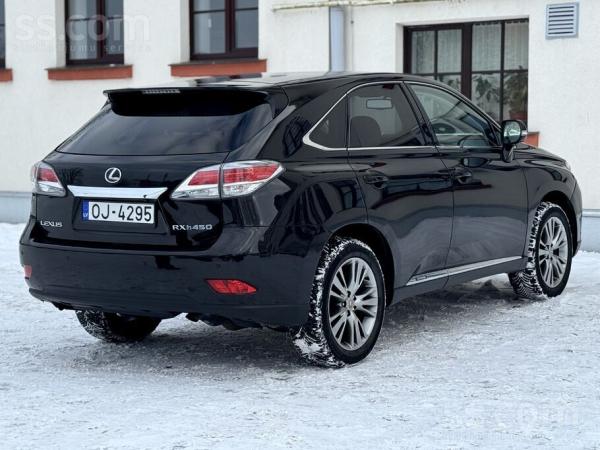 Black Lexus RX 2012 in Jelgava, with an engine capacity of 3.50 L and mileage of 198 thousand km for 14800 €, photo 7 on AUTOMOTO.COM.LV