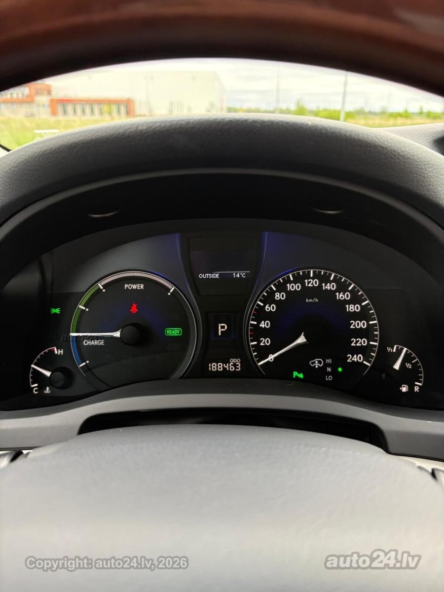 Melns Lexus RX 2012 Tallina, ar dzinēja tilpumu 3.50 L un nobraukumu 189 tūkst. km par 14000 €, foto 6 vietnē AUTOMOTO.COM.LV