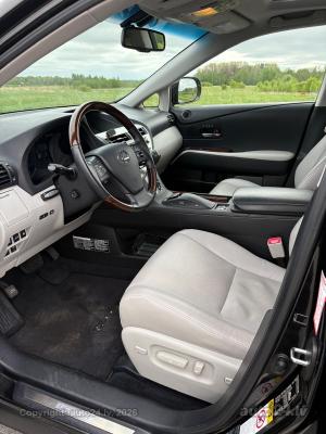 Melns Lexus RX 2012 Tallina, ar dzinēja tilpumu 3.50 L un nobraukumu 189 tūkst. km par 14000 €, foto 8 vietnē AUTOMOTO.COM.LV