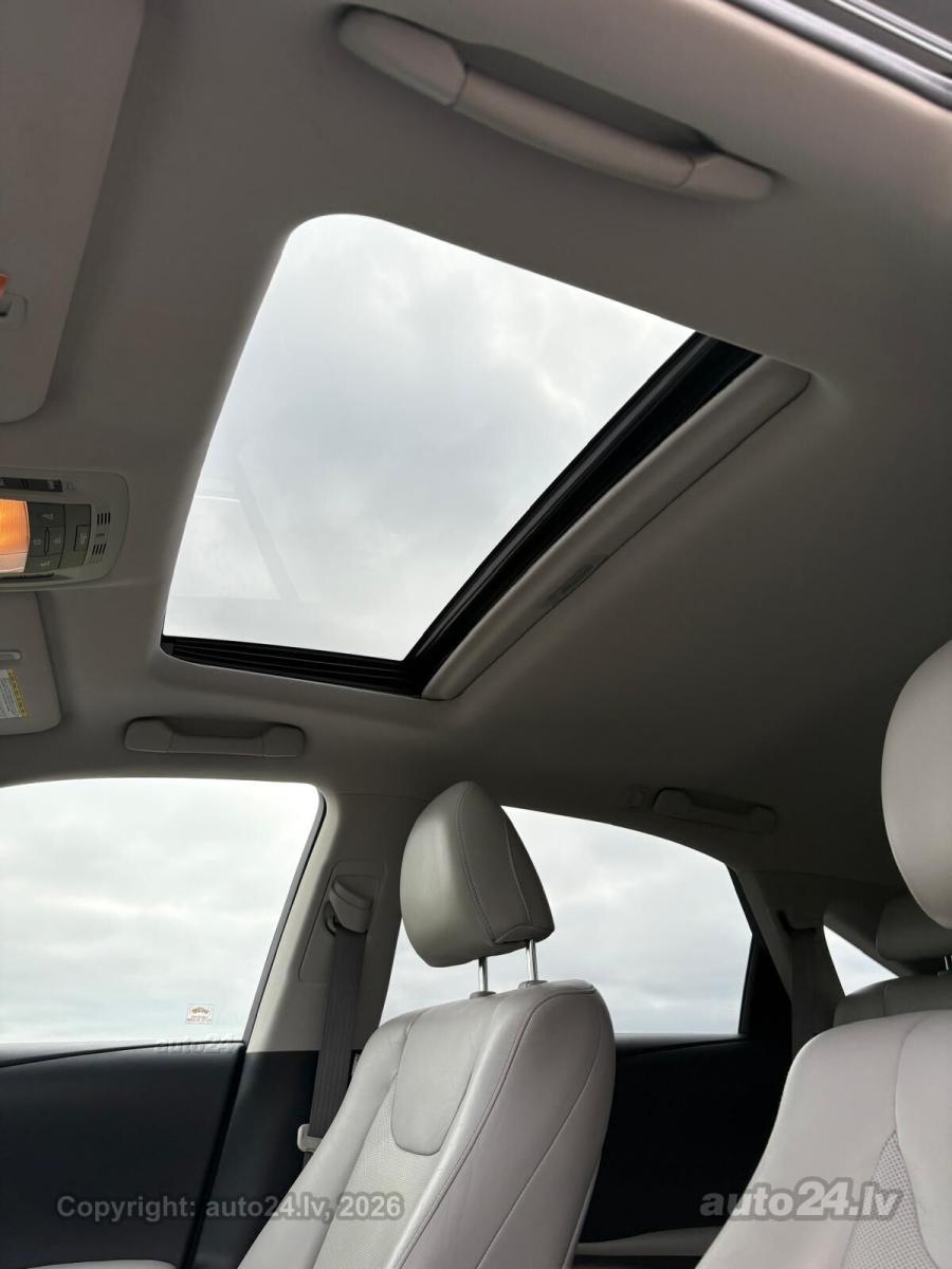 Melns Lexus RX 2012 Tallina, ar dzinēja tilpumu 3.50 L un nobraukumu 189 tūkst. km par 14000 €, foto 11 vietnē AUTOMOTO.COM.LV