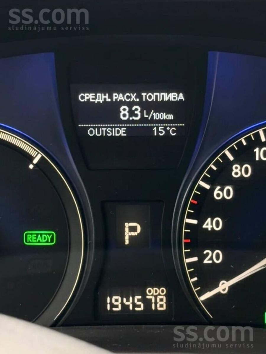 Black Lexus RX 2012 in Riga, with an engine capacity of 3.50 L and mileage of 195 thousand km for 13500 €, photo 10 on AUTOMOTO.COM.LV