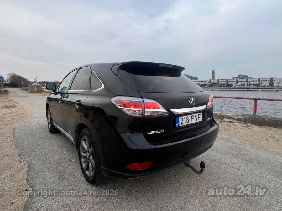 Melns Lexus RX 2013 Tallina, ar dzinēja tilpumu 3.50 L un nobraukumu 263 tūkst. km par 16000 €, foto 4 vietnē AUTOMOTO.COM.LV
