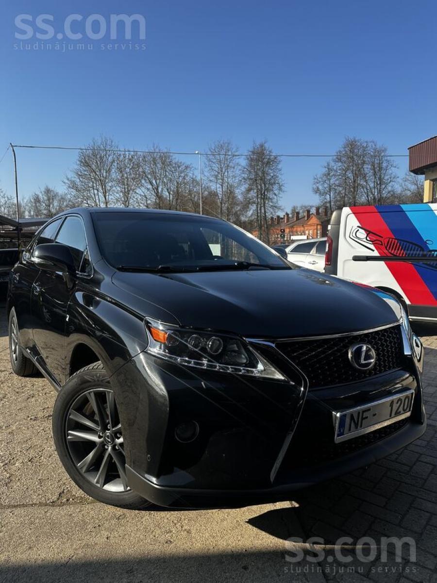 Black Lexus RX 2013 in Daugavpils, with an engine capacity of 3.50 L and mileage of 260 thousand km for 19350 €, photo 1 on AUTOMOTO.COM.LV