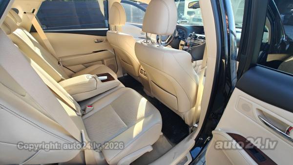 Melns Lexus RX 2014 Tallina, ar dzinēja tilpumu 3.50 L un nobraukumu 165 tūkst. km par 15900 €, foto 9 vietnē AUTOMOTO.COM.LV