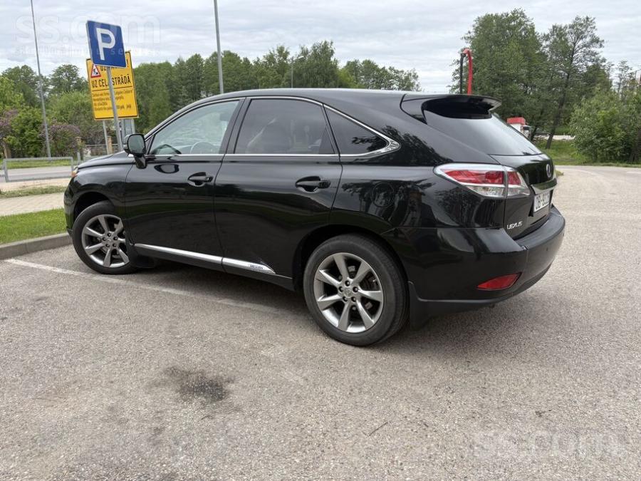 Melns Lexus RX 2014 Rēzekne, ar dzinēja tilpumu 3.50 L un nobraukumu 252 tūkst. km par 16300 €, foto 6 vietnē AUTOMOTO.COM.LV